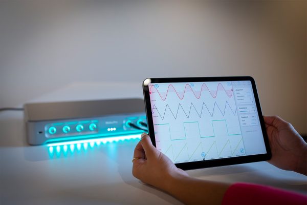 Oscilloscope | Moku - Liquid Instruments
