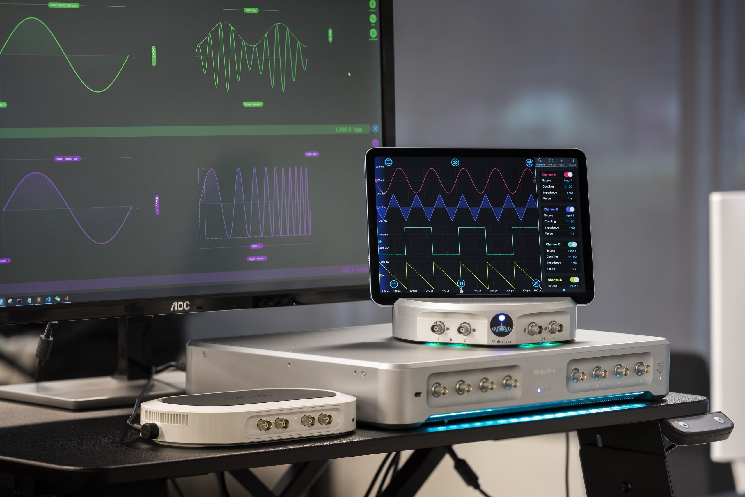 Meet Moku: An introduction to reconfigurable instrumentation Meet Moku: An introduction to reconfigurable instrumentation